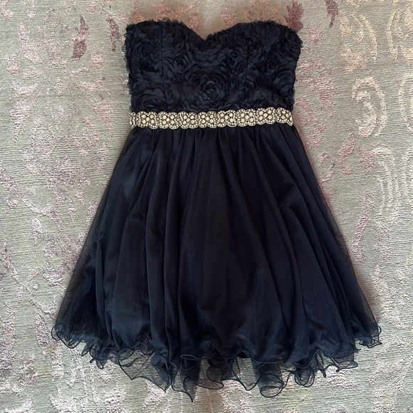 City Triangles | Dresses | Size 5 Navy Blue Strapless Dress | Poshmark
